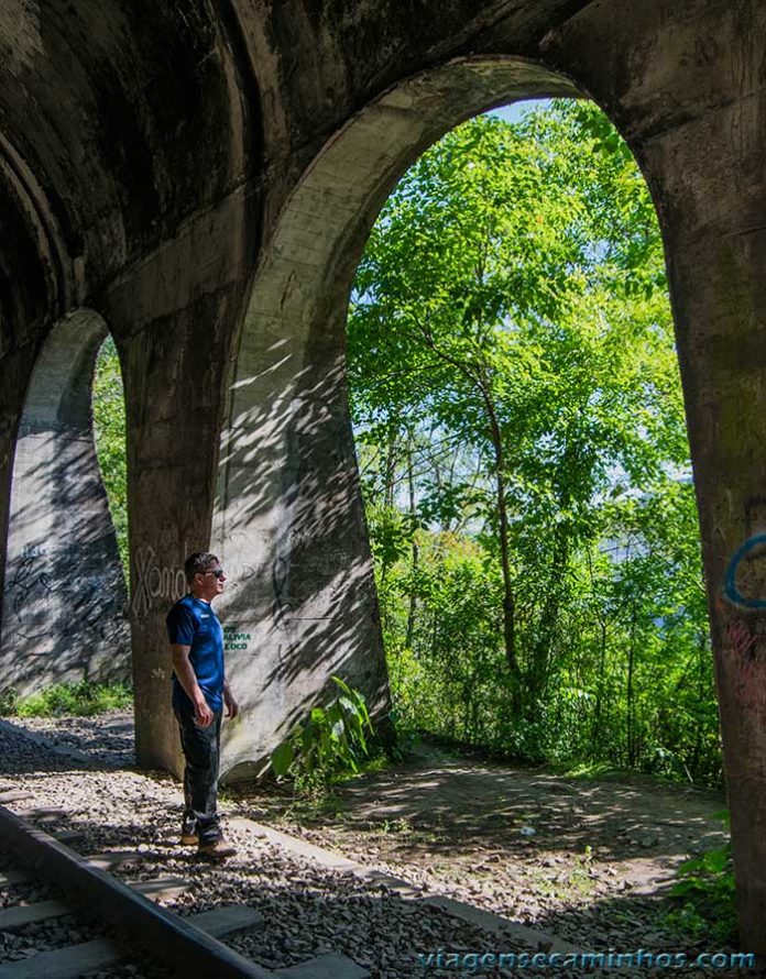 Viaduto 13 e Mula Preta - Ferrovia do Trigo - Viagens e Caminhos