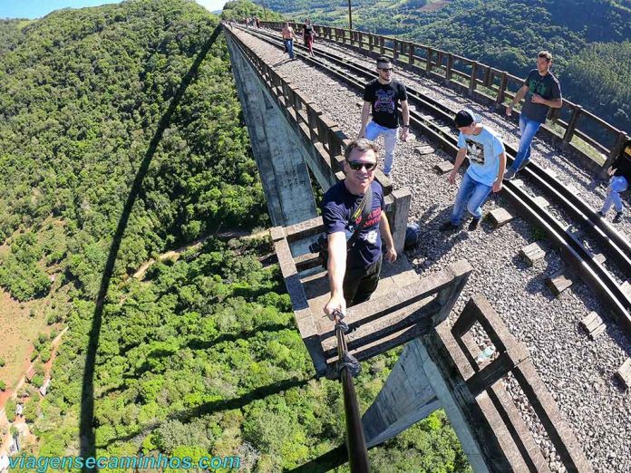 Viaduto 13 e Mula Preta - Ferrovia do Trigo - Viagens e Caminhos