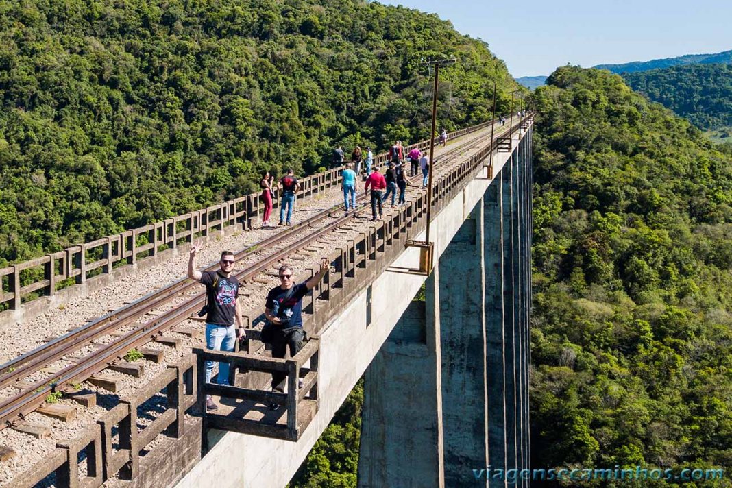 Viaduto 13 e Mula Preta - Ferrovia do Trigo - Viagens e Caminhos
