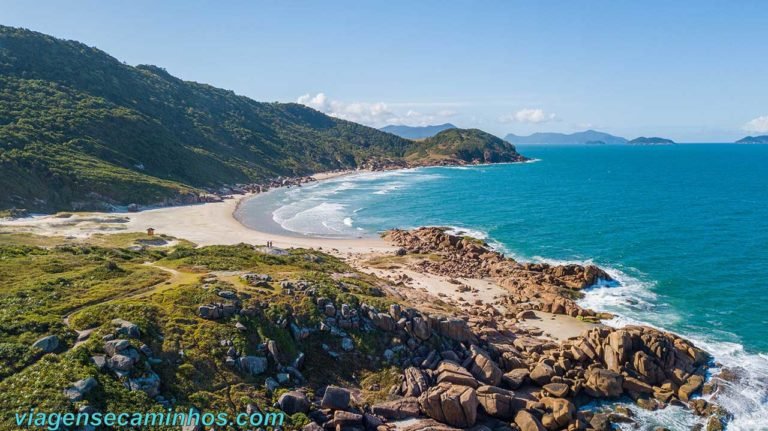 Praias de Palhoça SC: O que fazer, trilhas e dicas - Viagens e Caminhos