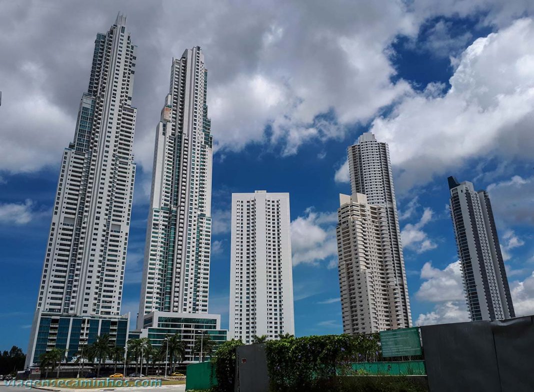 Os 10 prédios mais altos do Panamá - Viagens e Caminhos