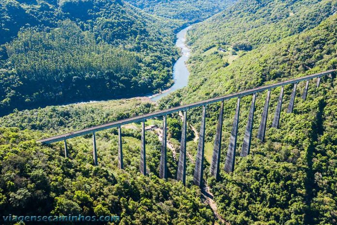 Viaduto 13 e Mula Preta - Ferrovia do Trigo - Viagens e Caminhos