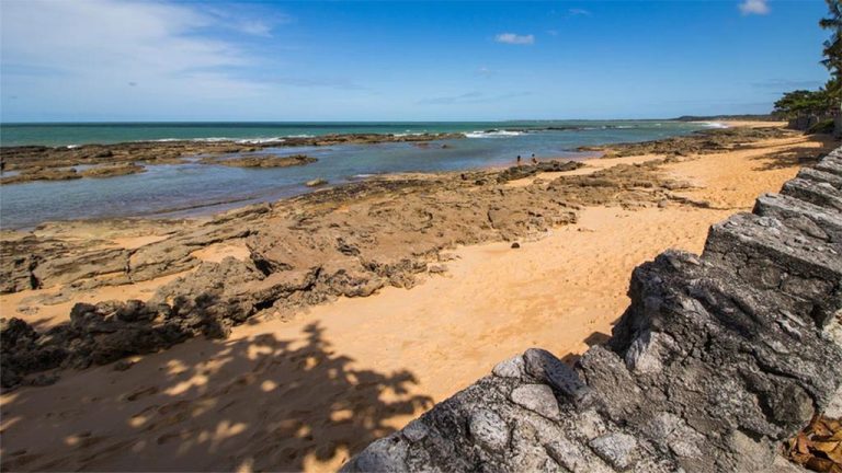 Santa Cruz Cabrália: Praias, dicas e atrações - Viagens e Caminhos