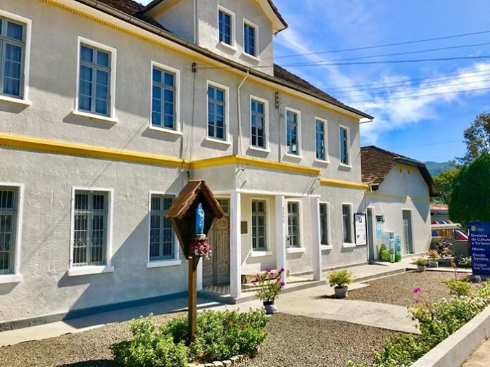 O que fazer em Rodeio SC: Pontos turísticos e dicas - Viagens e Caminhos