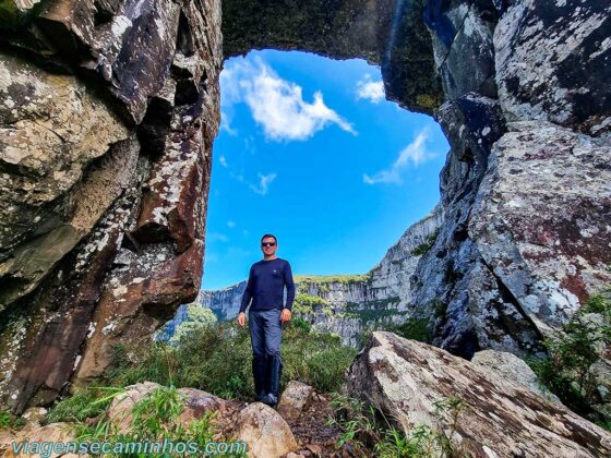 Morro da Igreja e Pedra Furada - Urubici - Viagens e Caminhos