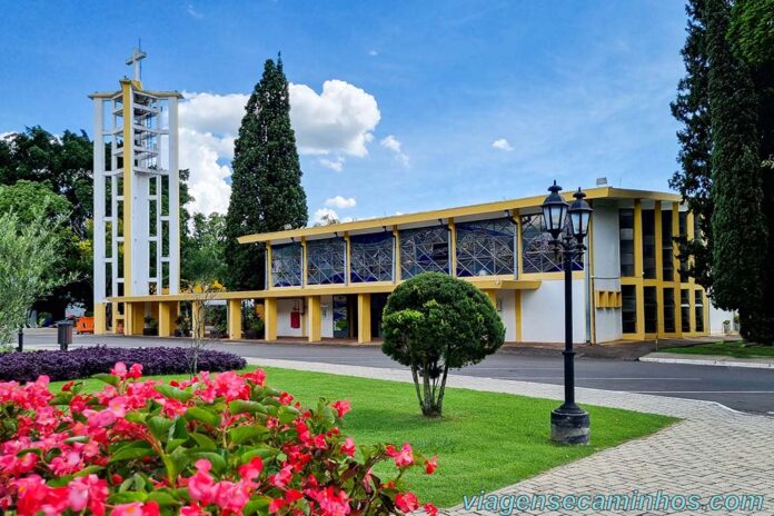 O que fazer em Holambra SP: Cidade das Flores - Viagens e Caminhos