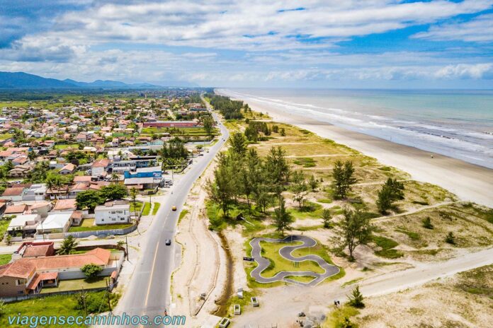Ilha Comprida SP: Onde fica e o que fazer no destino - Viagens e Caminhos