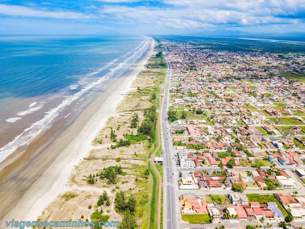 Ilha Comprida SP: Onde fica e o que fazer no destino - Viagens e Caminhos